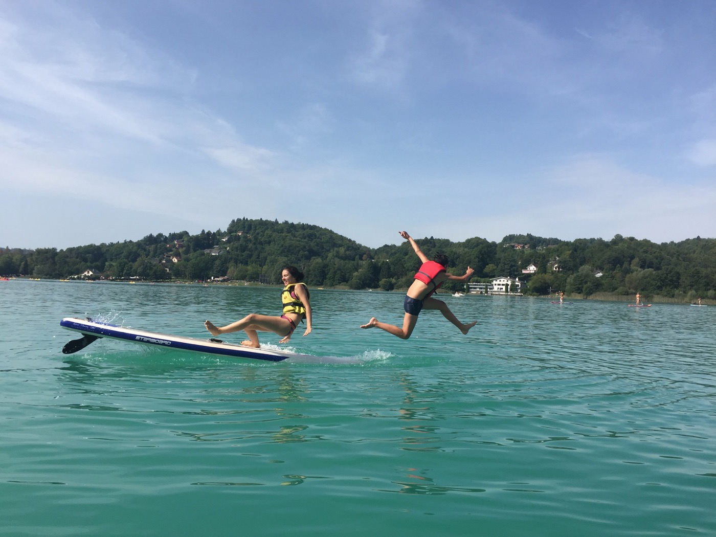 Paddle sur le Lac d'Aiguebelette - Découvrir les Alpes
