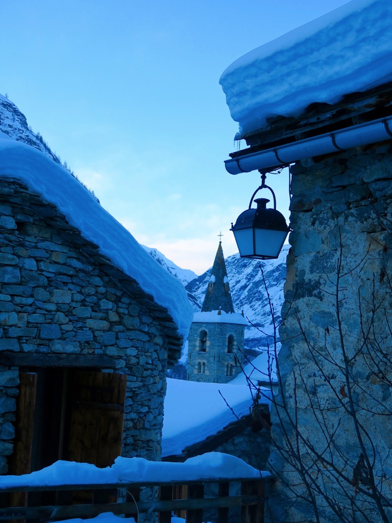 Bonneval en hiver, un charme incomparable - Découvrir les Alpes