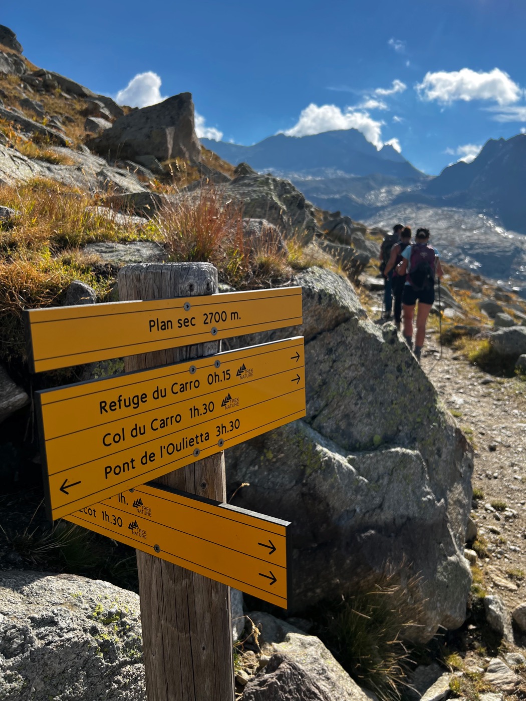 Le refuge du Carro et ses lacs noir et blanc - Découvrir les Alpes